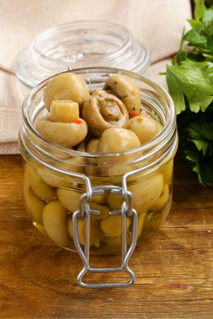 How to Make Deli-Style Marinated Mushrooms: Easy Recipe & Tips - Santa ...