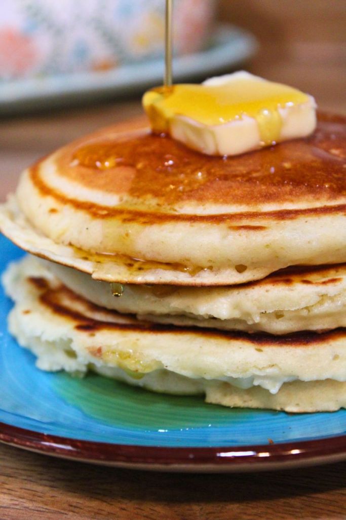 How to Make Pancakes from Scratch – Quick, Easy, and Fluffy! - Santa ...